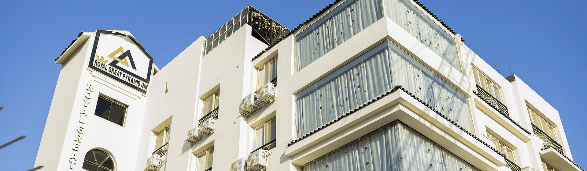 About Us - Royal Great Pyramid Inn